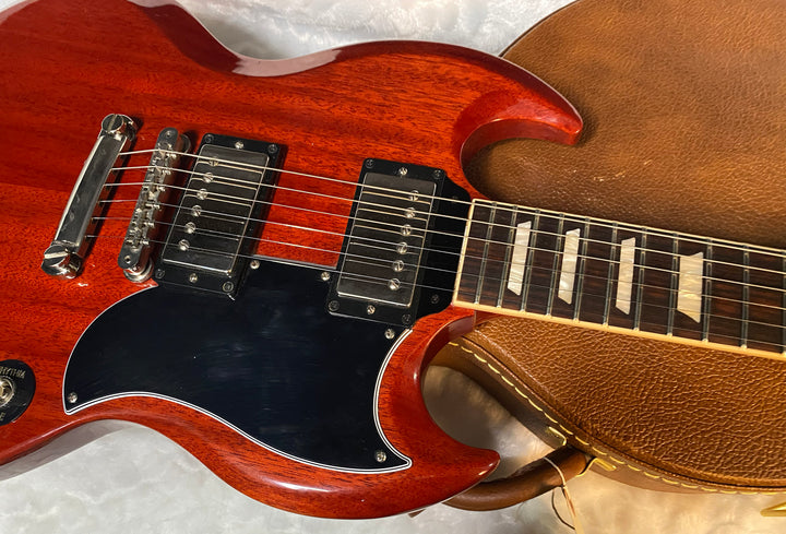 Gibson – bizarreguitarreno